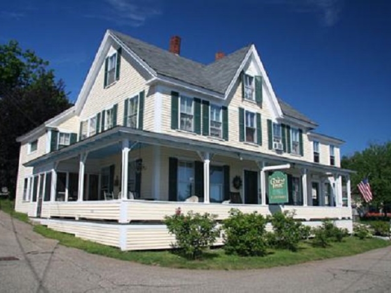 Cozy Inn & Lakeview House | Lake Winnipesaukee, NH